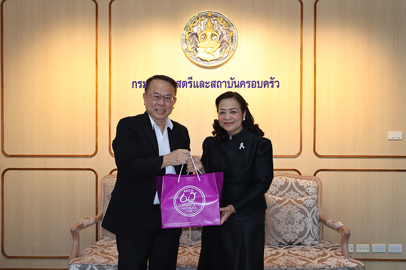 Mr. Piroon Laismit, Executive Director of the Asia-Pacific Development ...